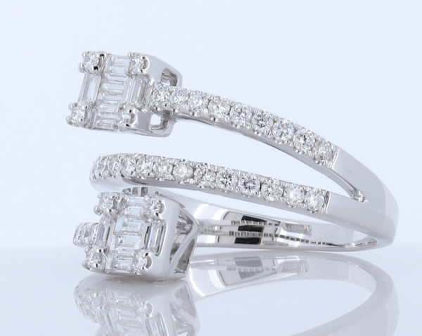 18Kt White Gold Diamond Ring With Nearly a Carat of White Round & Bagu ...